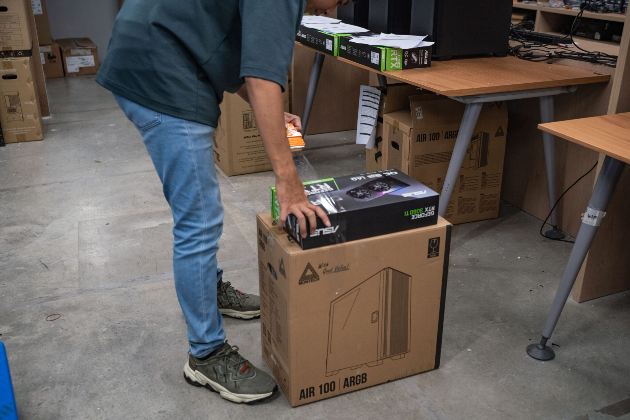 Making Your Dream PC: Behind-the-scenes of Dreamcore's PC-Building
