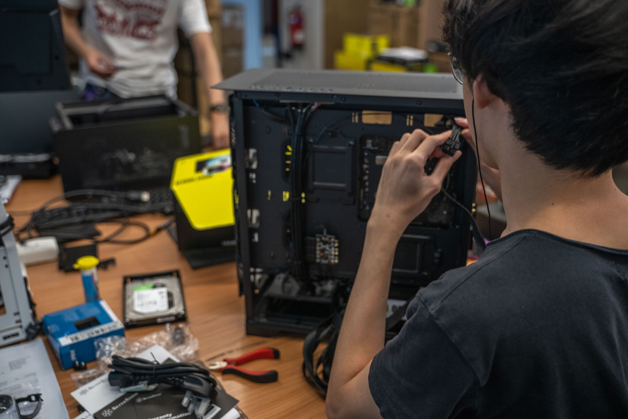 Making Your Dream PC: Behind-the-scenes of Dreamcore's PC-Building