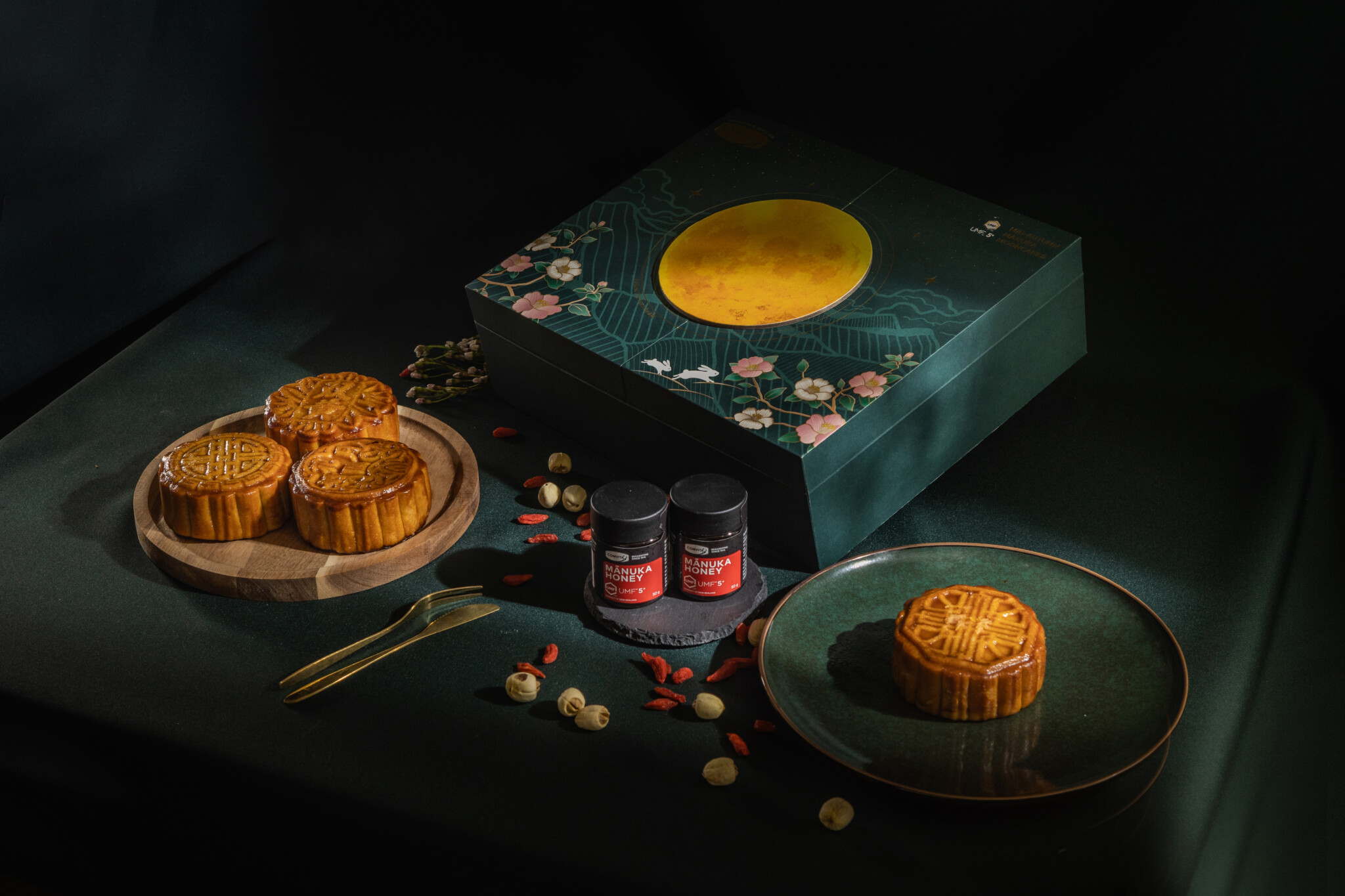 Mooncakes 2024 Guide: Munch on these must-try mooncakes for Mid-Autumn ...
