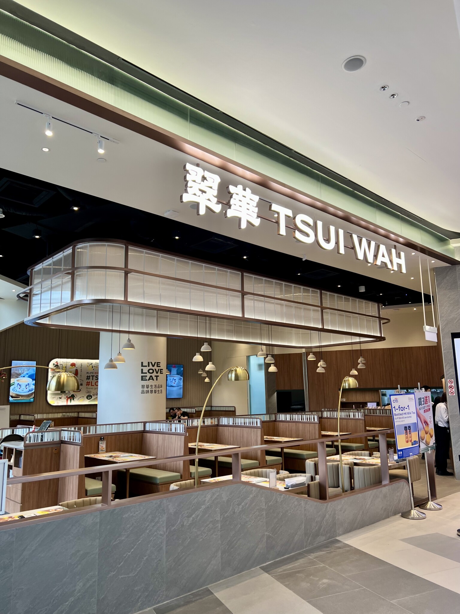 A Taste of Hong Kong Reimagined: Tsui Wah Makes Its Home at The Cathay