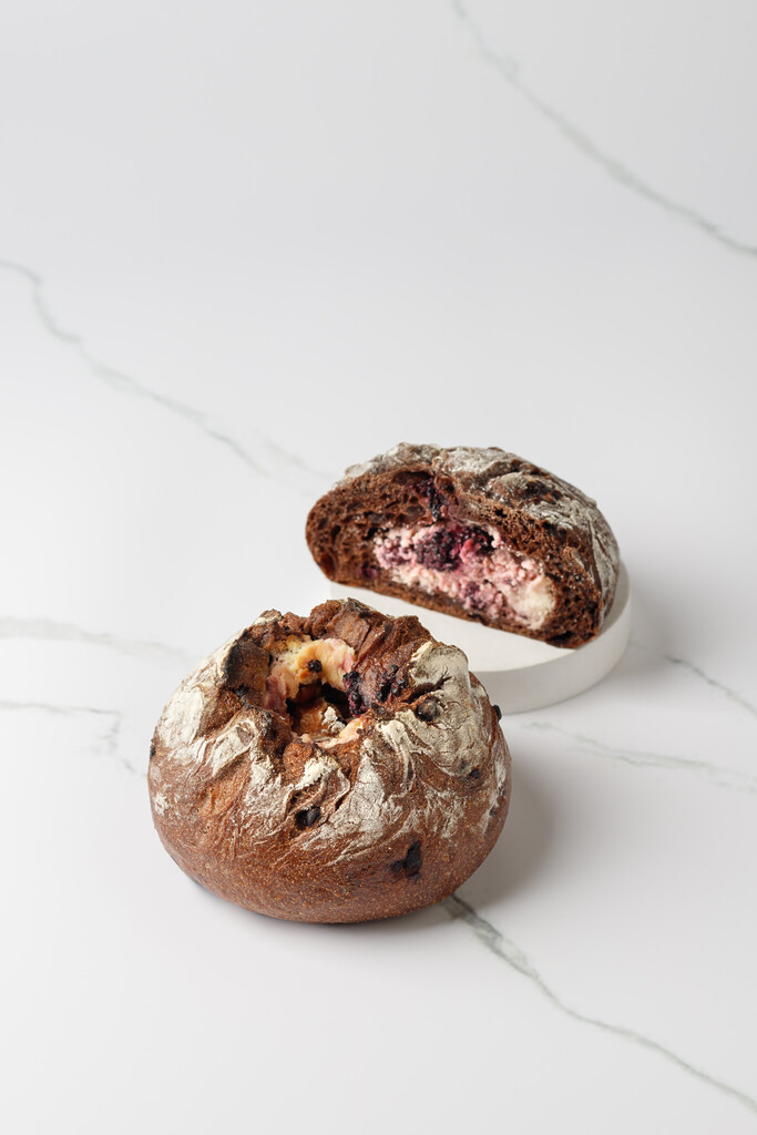 Wu Pao Chun Singapore Celebrates 6th Anniversary With Two New Buns