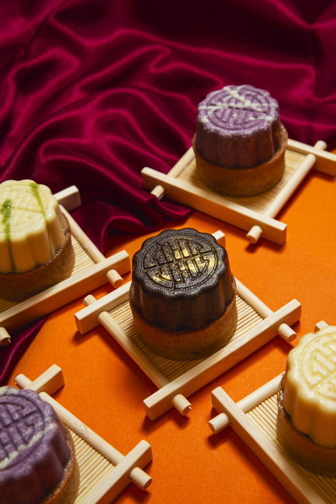 Mooncakes 2025 Guide: Must-try mooncakes for Mid-Autumn Festival