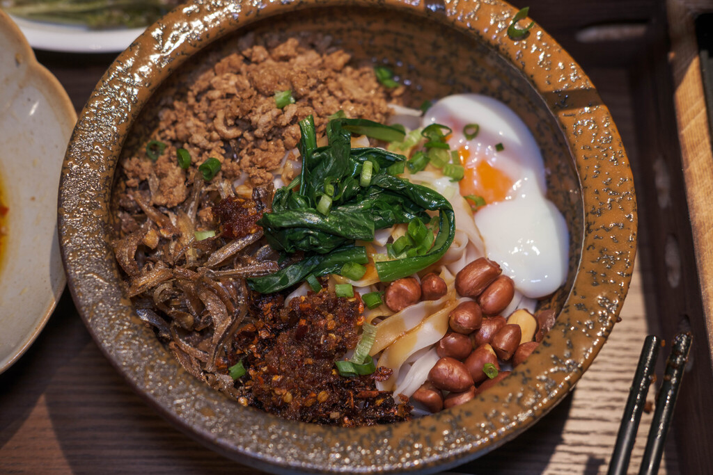 Nong Geng Ji Lands at Jewel Changi Airport with Exclusive Dishes and ...