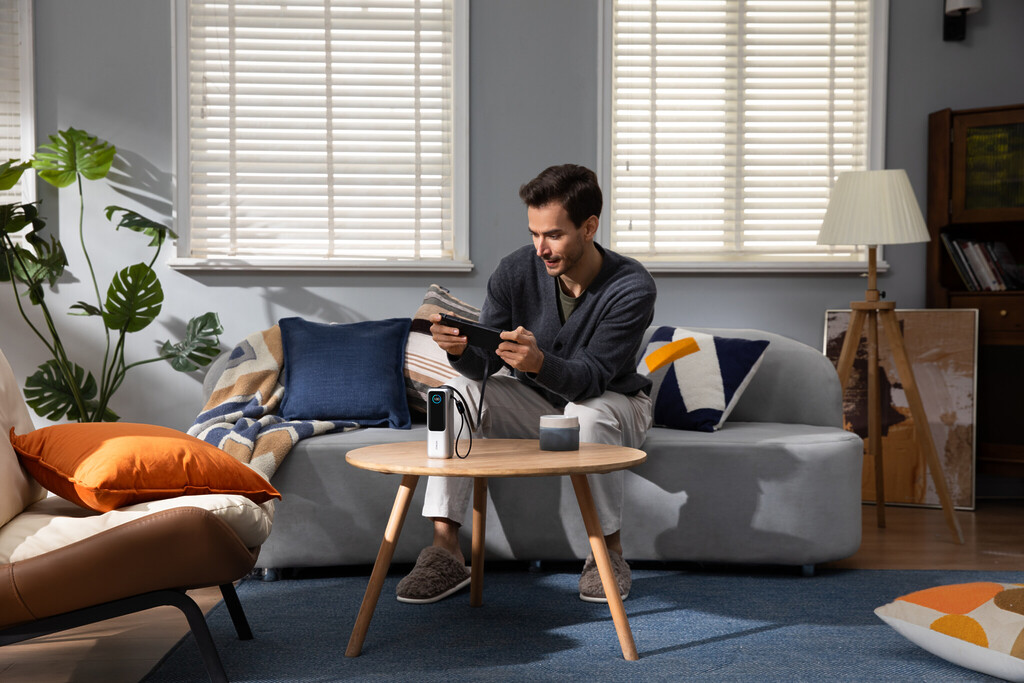 Anker's Laptop Power Bank (A1695), The Ultimate Travel Hack, or Just a ...